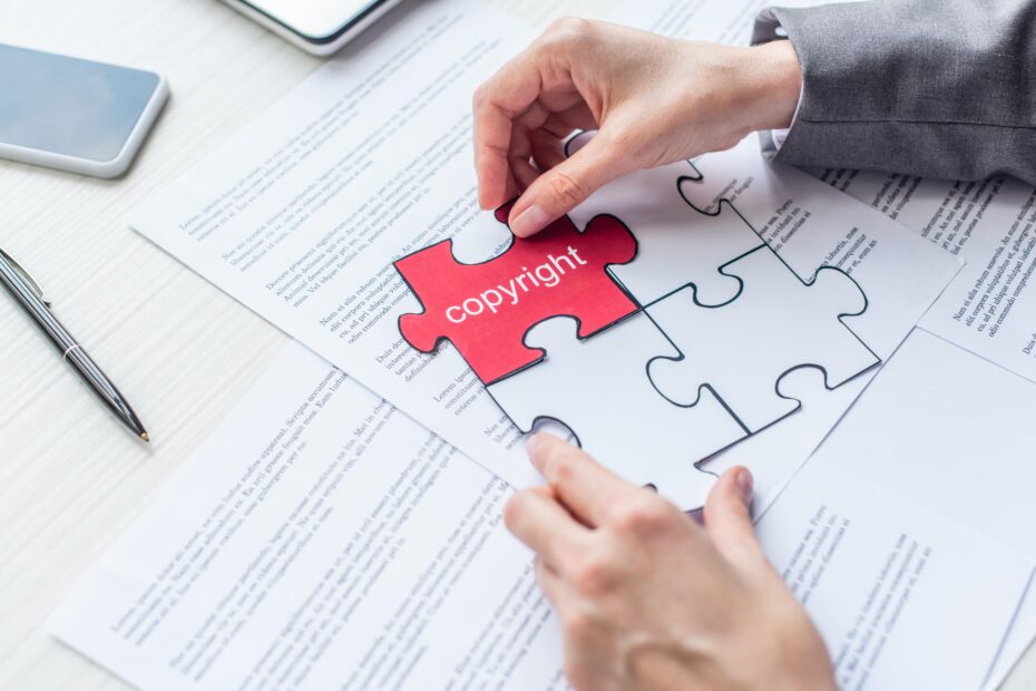 Copyright (©) vs. Trademark (™) vs. Registered (®) – Explained